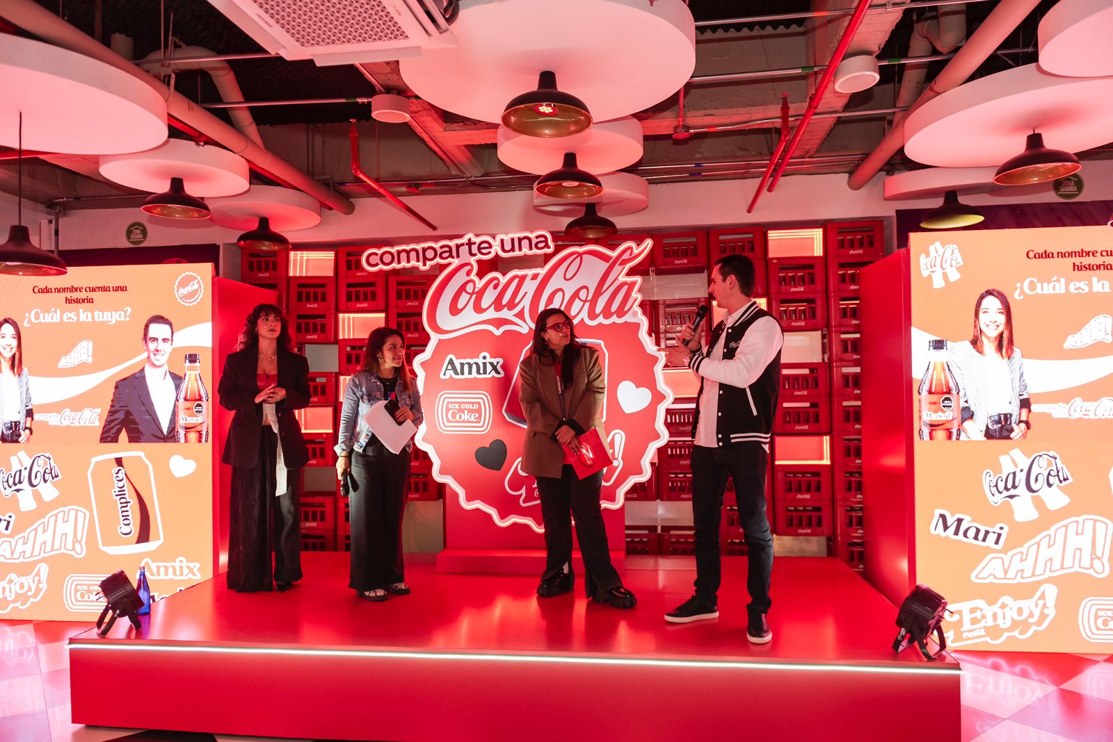 Coca-Cola relanza la icónica campaña “Comparte una Coca-Cola” para una nueva generación, anclada ...